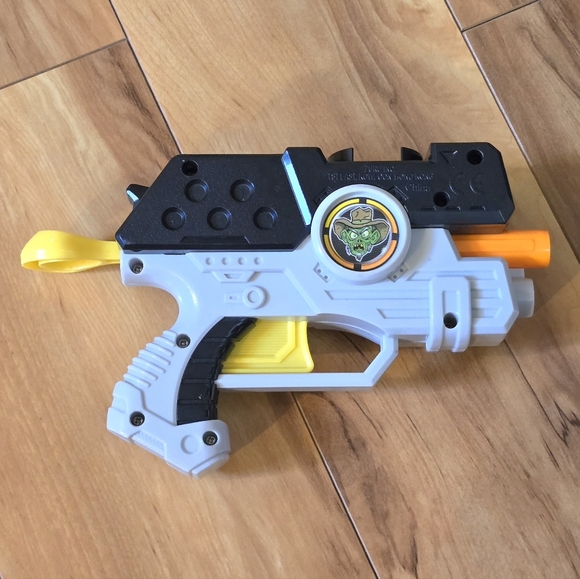 Zuru | Toys | Zuru Xshot Zombie Dart Blaster Toy Gun | Poshmark